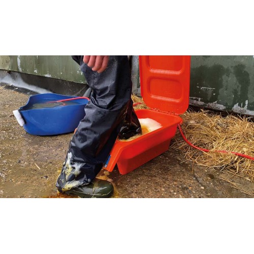 Bootdipper Wellie and boot dip with disinfectant- TB or Antivirus